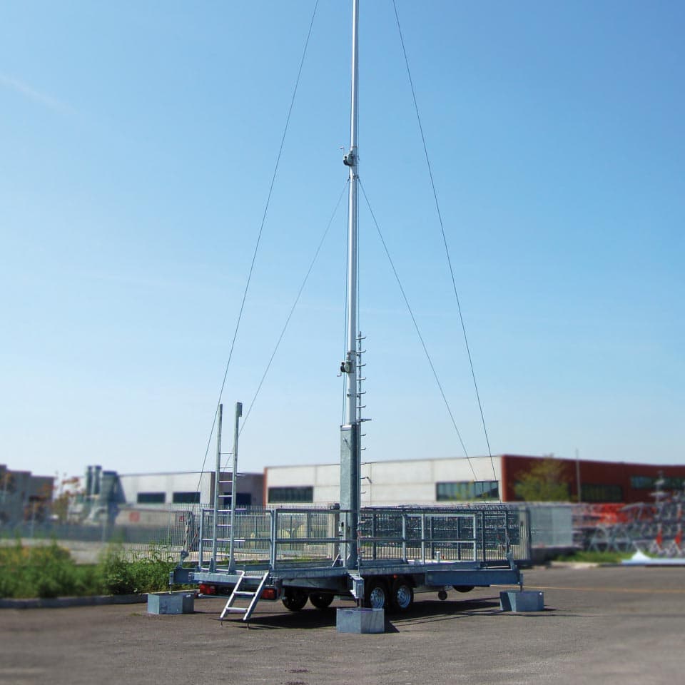 mobicompact, cell on wheels with 20m mast» MOBISTAT» Calzavara
